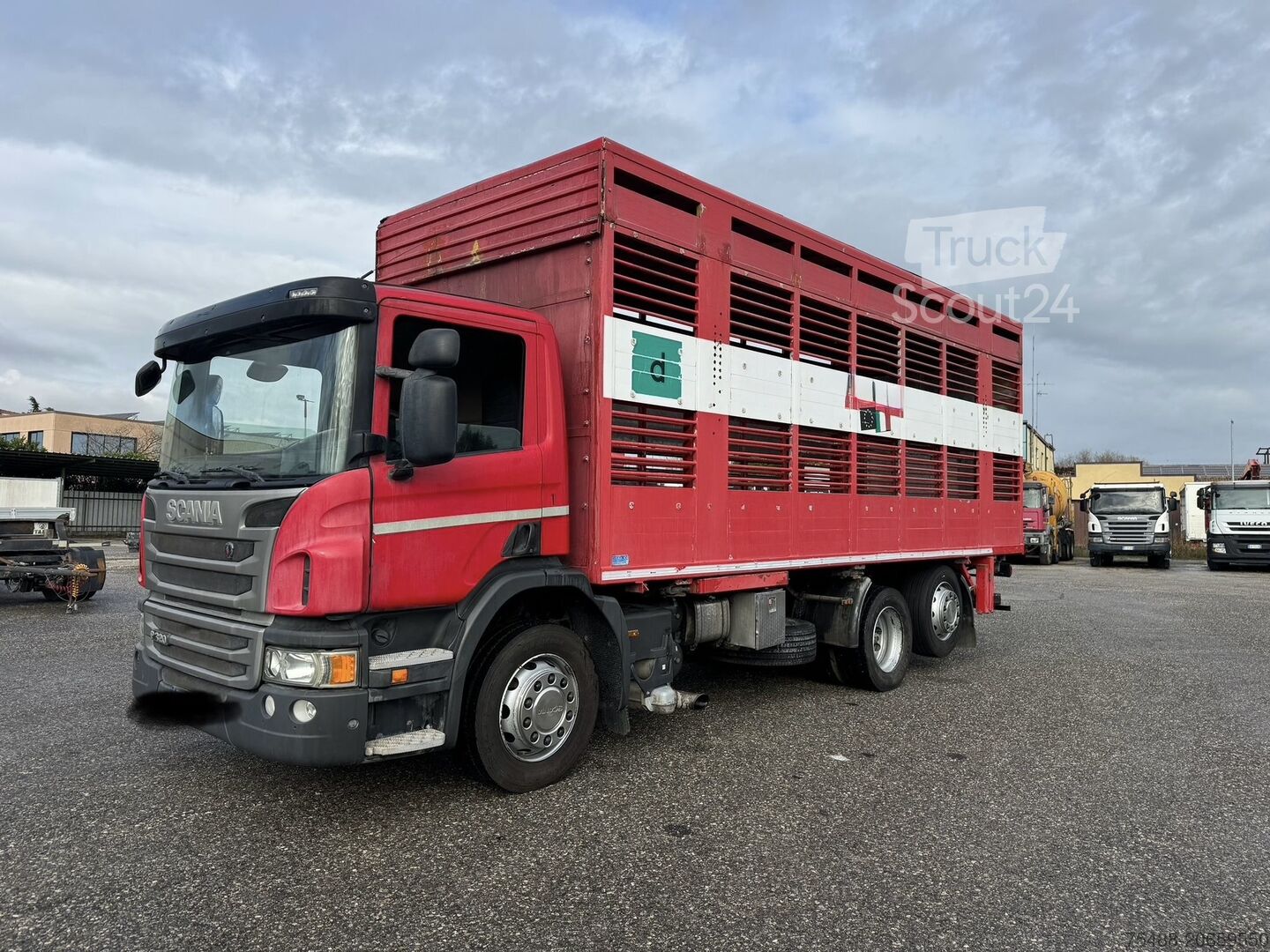 ⇒ SCANIA P 320 TRASPORTO ANIMALE 6X2 - TruckScout24.it 🏷️
