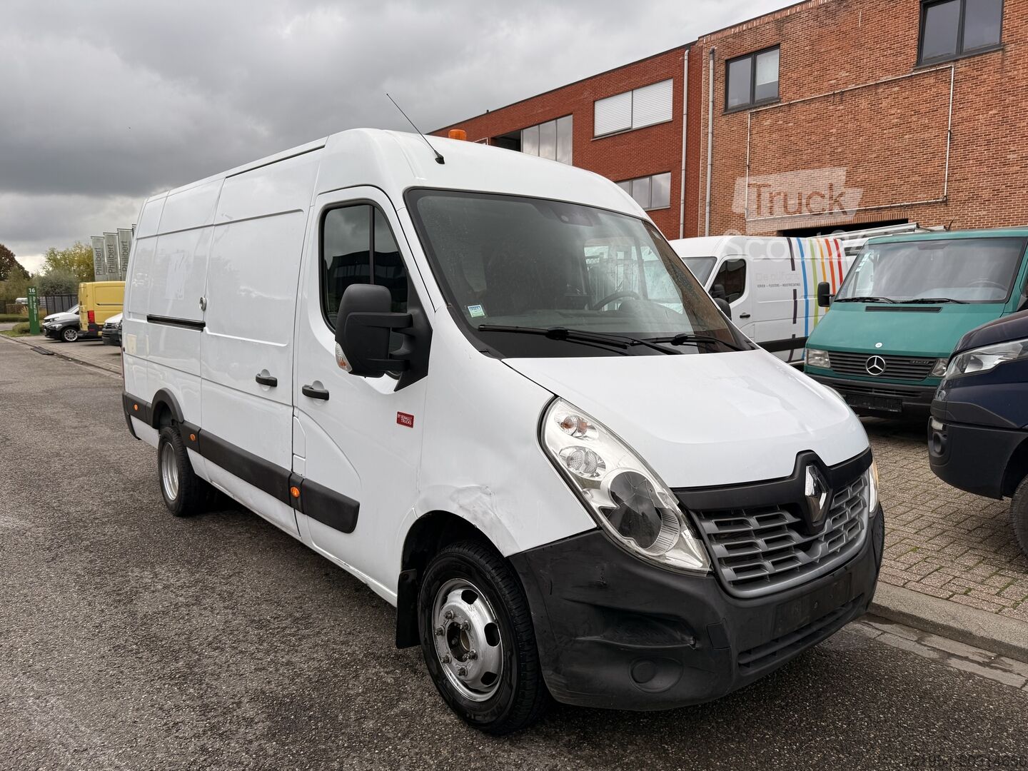 ⇒ Renault master 2.3dci 145pk L3H2 RWD - TruckScout24.nl 🏷️
