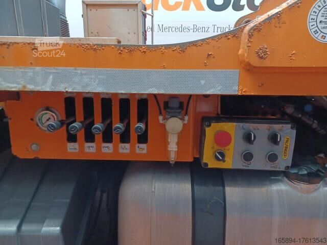 ⇒ Absetzkipper & Container LKW gebraucht kaufen bei TruckScout24.de